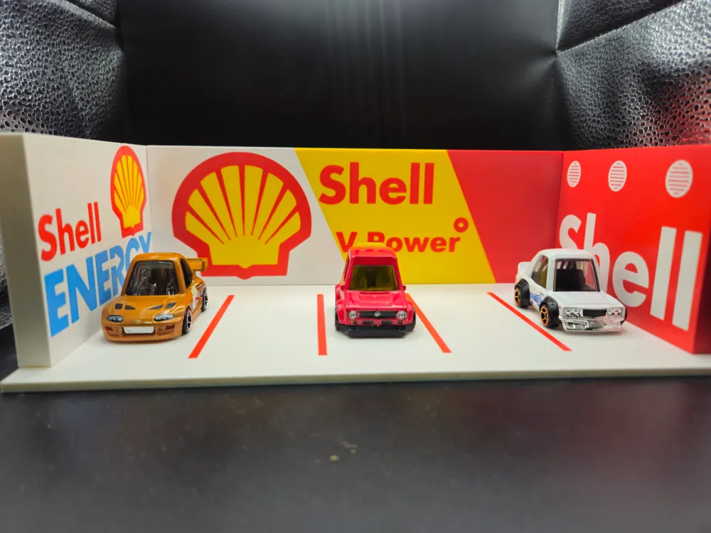 Shell garage diorama by FredBoy - MakerWorld