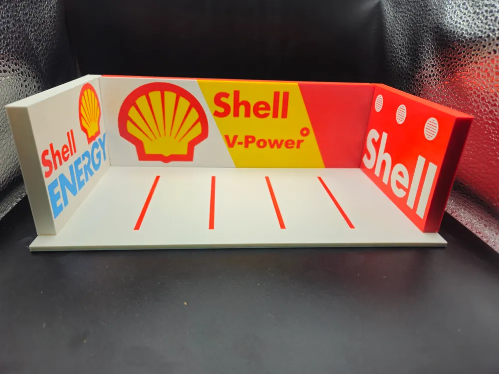 Shell garage diorama by FredBoy - MakerWorld