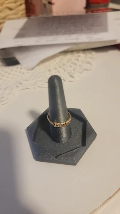 Ring holder for single or three rings by ronindesu - MakerWorld