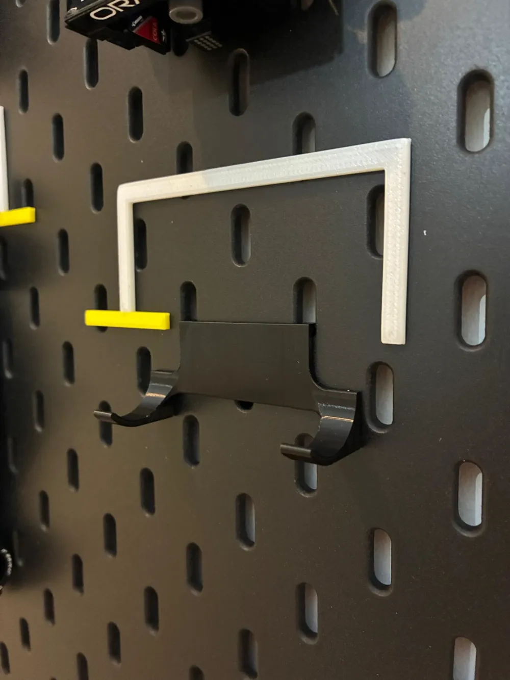 F1 Speed Champions Ikea SKÅDIS Mount - Free 3D Print Model - MakerWorld