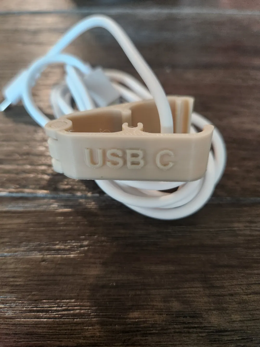 USB C Cable Holder Remixed by jetfumes - MakerWorld