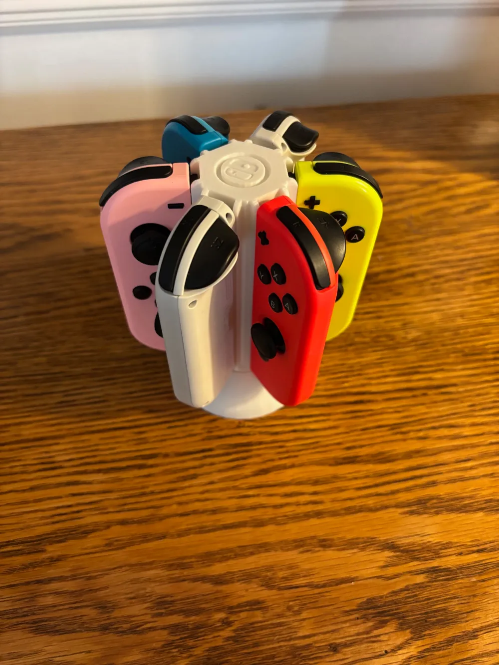 6 JoyCon Storage by risenbylayers - MakerWorld