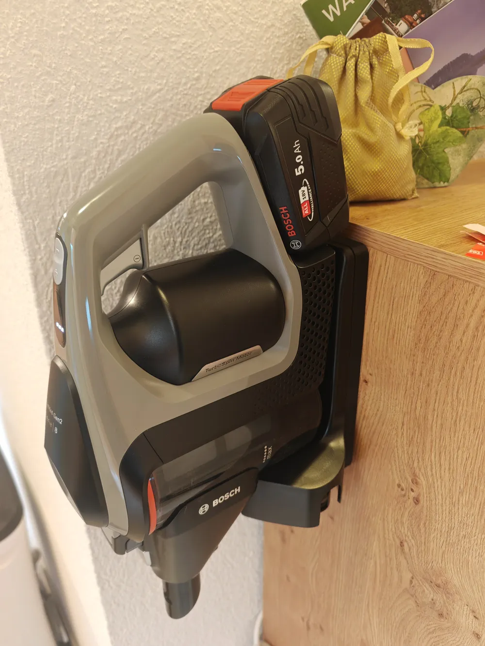 Wallmount Bosch Series 8 Gen 2 Backplate by Dr.EmmettBrown MakerWorld: Download Free 3D Models