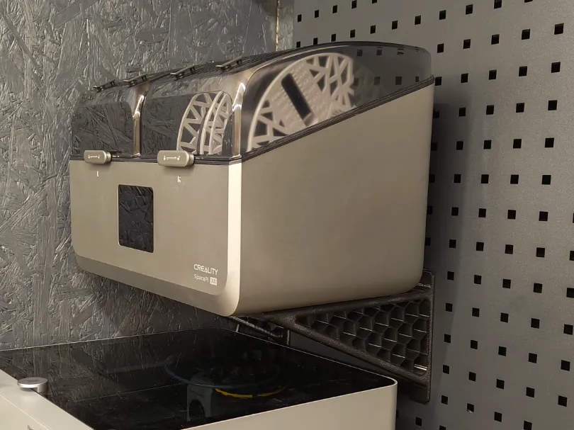 Creality SpacePi X4 wall mount for square hole peg Remixed by Max399 ...