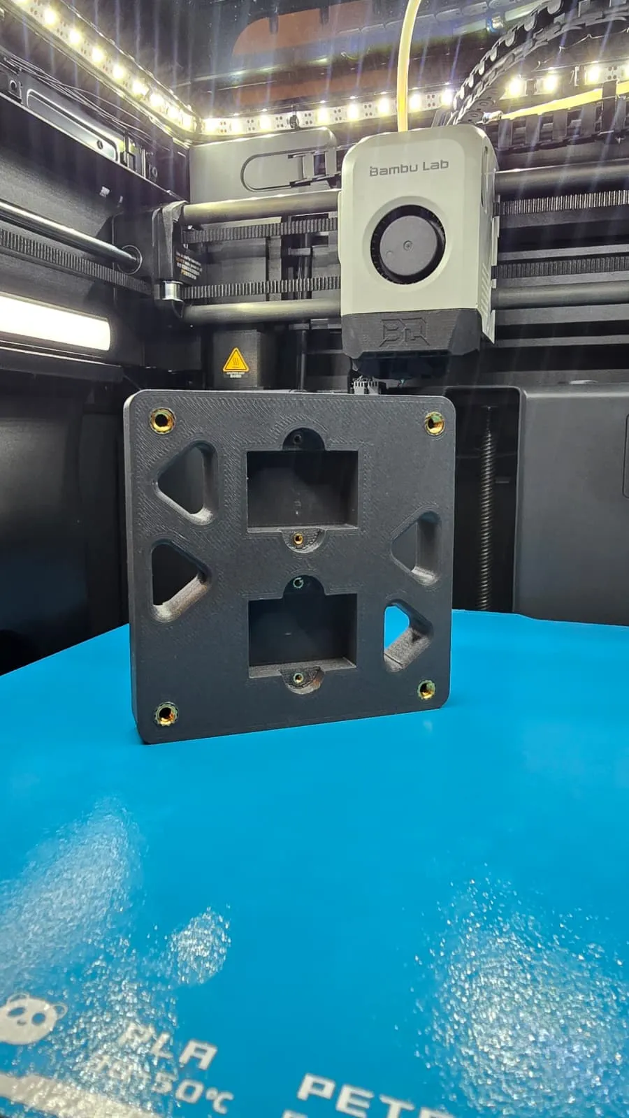 VESA 75mm Mount, 2 and 4 Hole by Nicer MakerWorld: Download Free 3D Models