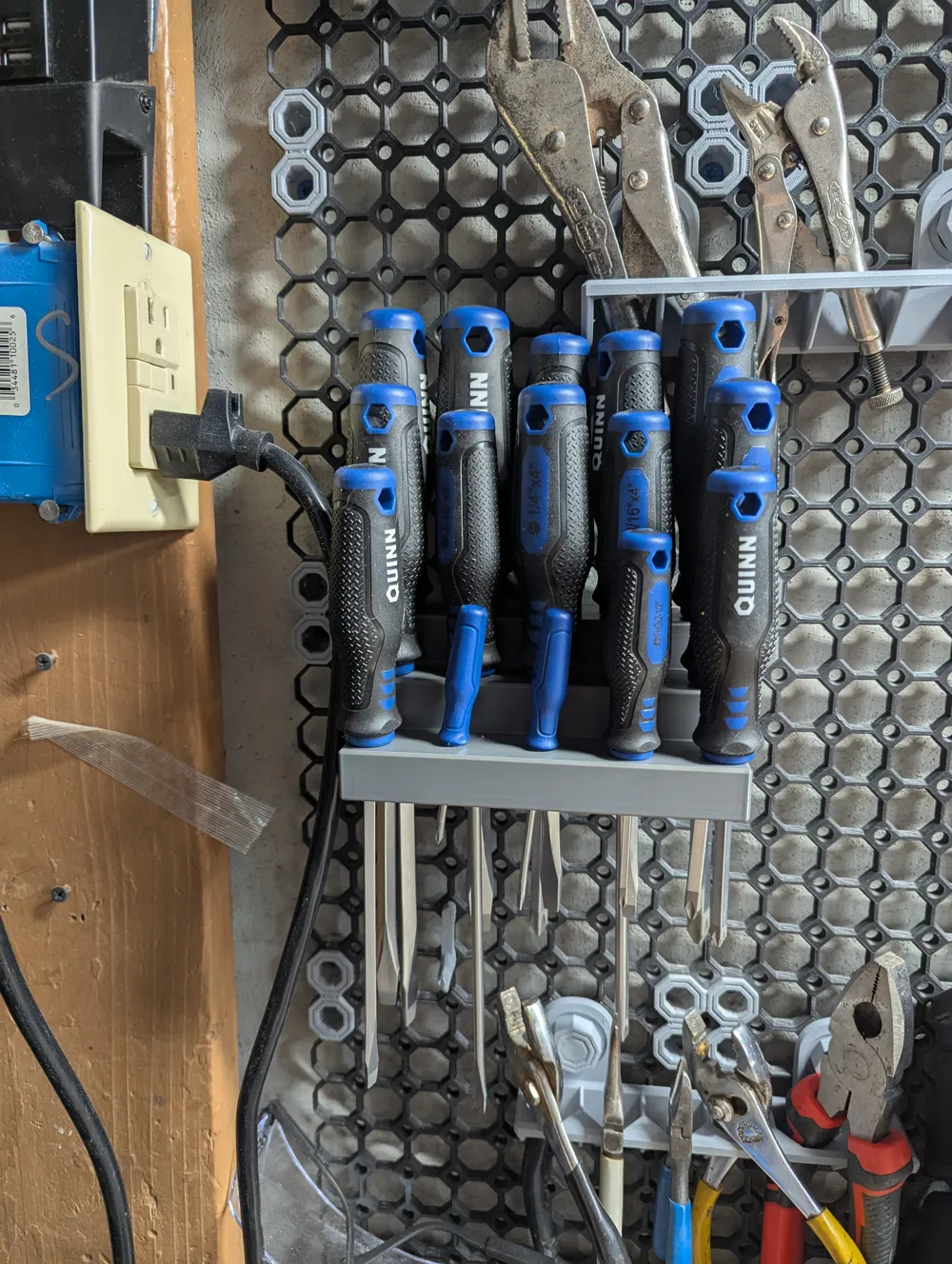 15 Screwdriver Multiboard Mount by Spoony MakerWorld: Download Free 3D ...