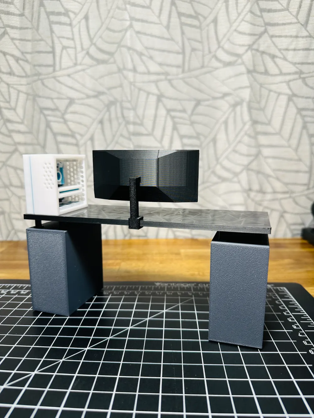 Dummy 13 Mini Computer and Monitor - Gaming Setup by SB Artisan ...