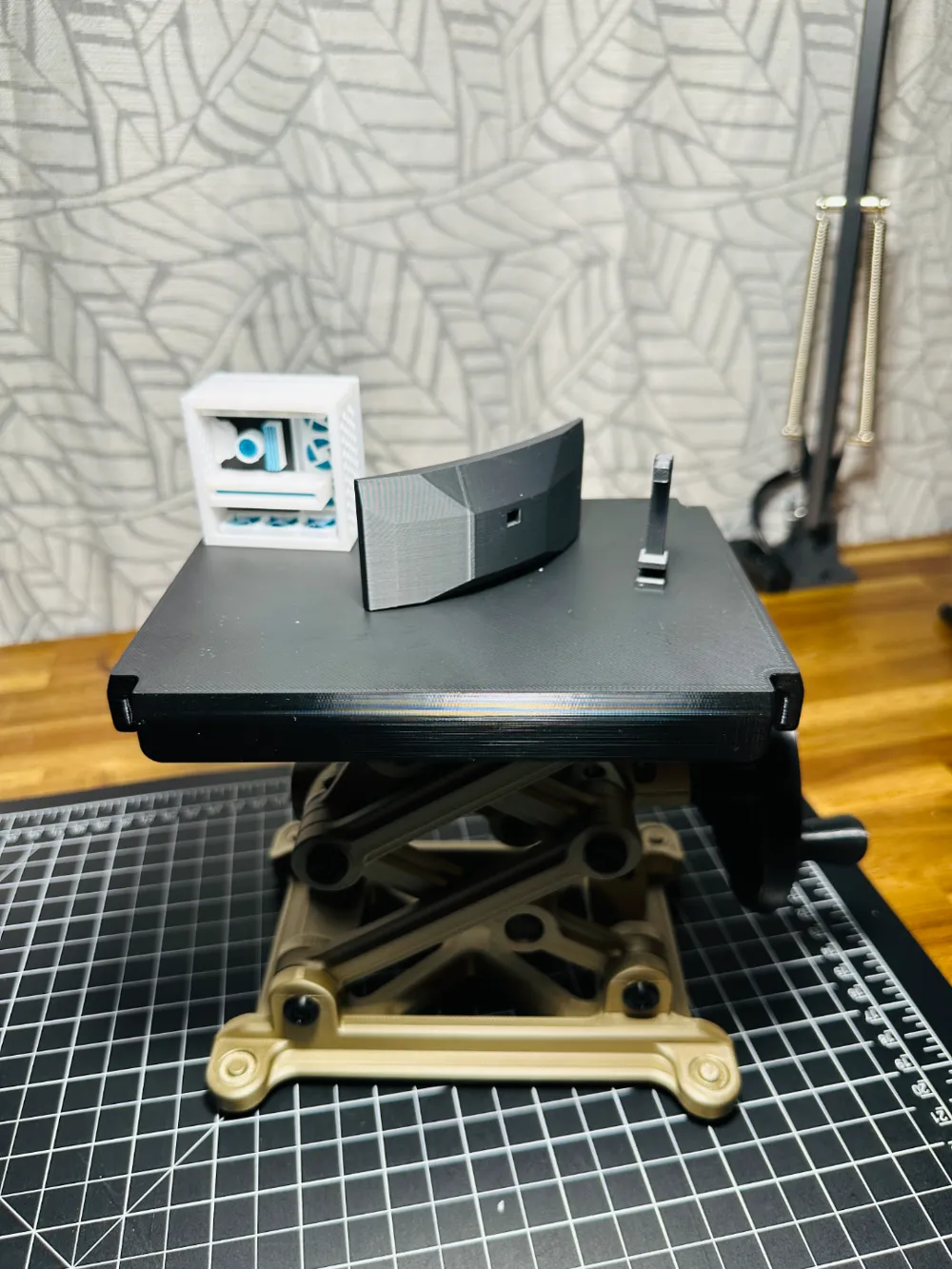 Dummy 13 Mini Computer and Monitor - Gaming Setup by SB Artisan ...