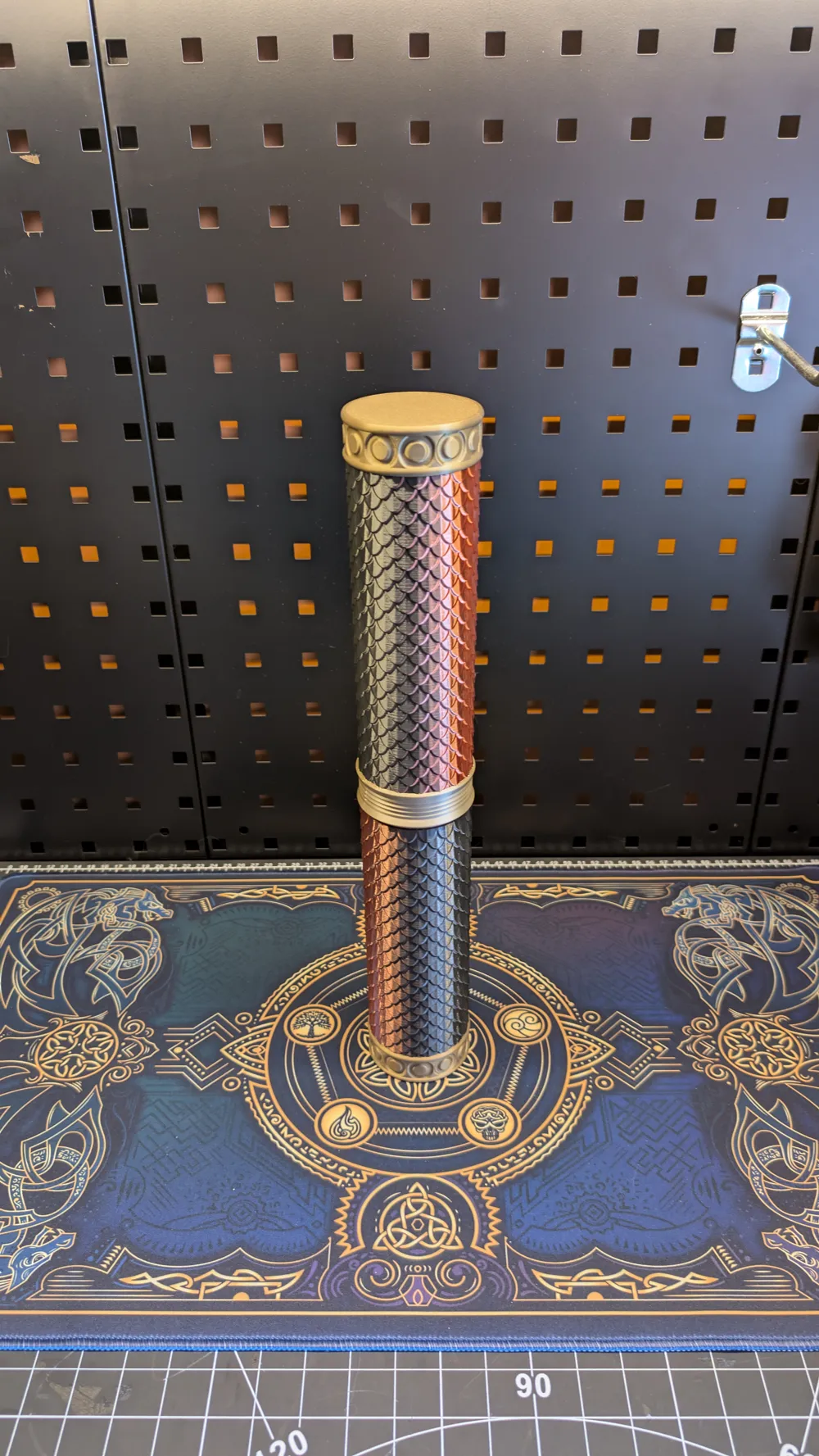 Dragonscale Playmat Tube - Free 3D Print Model - MakerWorld