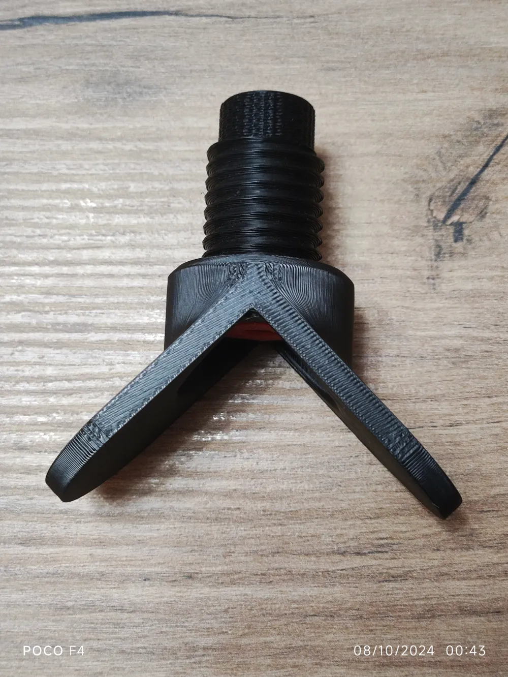 Tapping guide for cylindrical surfaces by Grxmix - MakerWorld