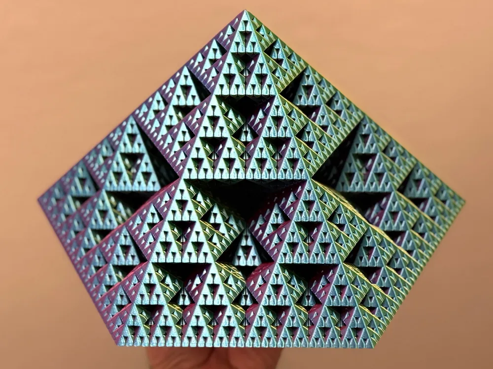 Hexagonal Sierpinski Pyramid | Level 5 | Vase Mode - Free 3D Print ...