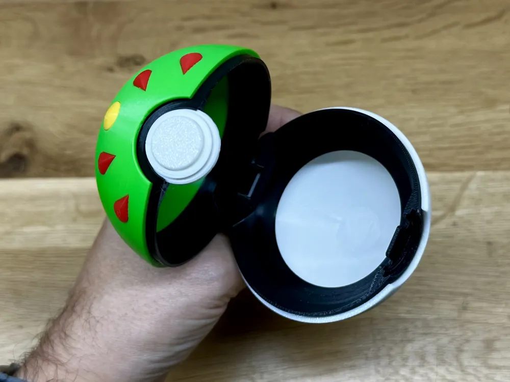 Friend Ball - Pokemon - Pokeball Functional by Torikami MakerWorld ...