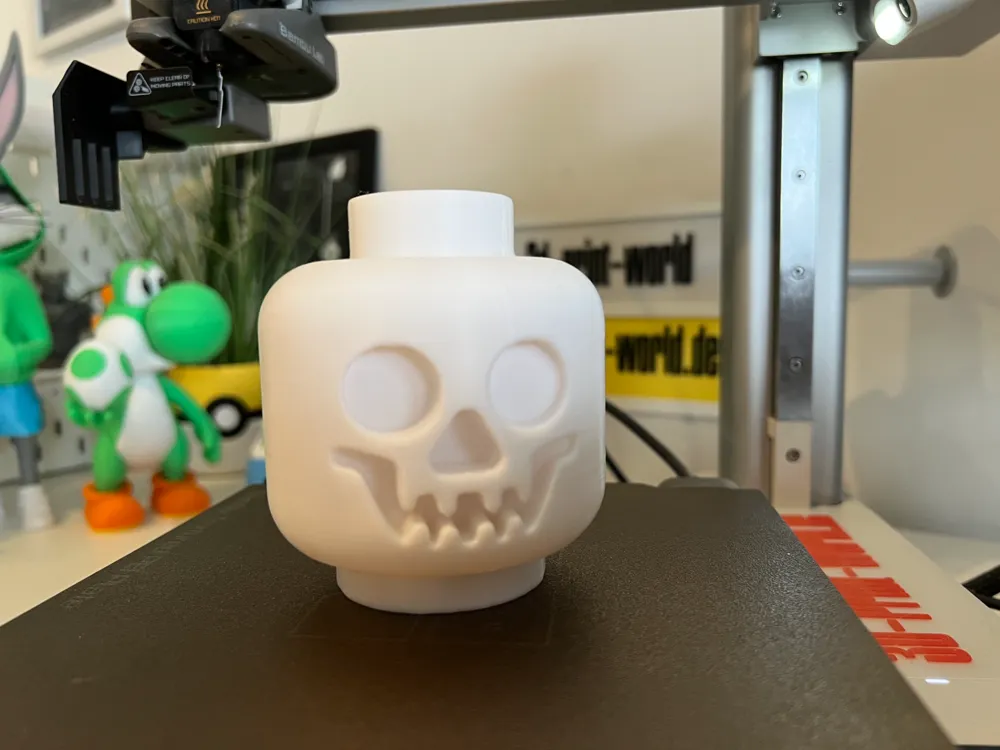 "Glowing" L3GO Skelleton Skull, upscaled by 3D-Print-World MakerWorld: Download Free 3D Models