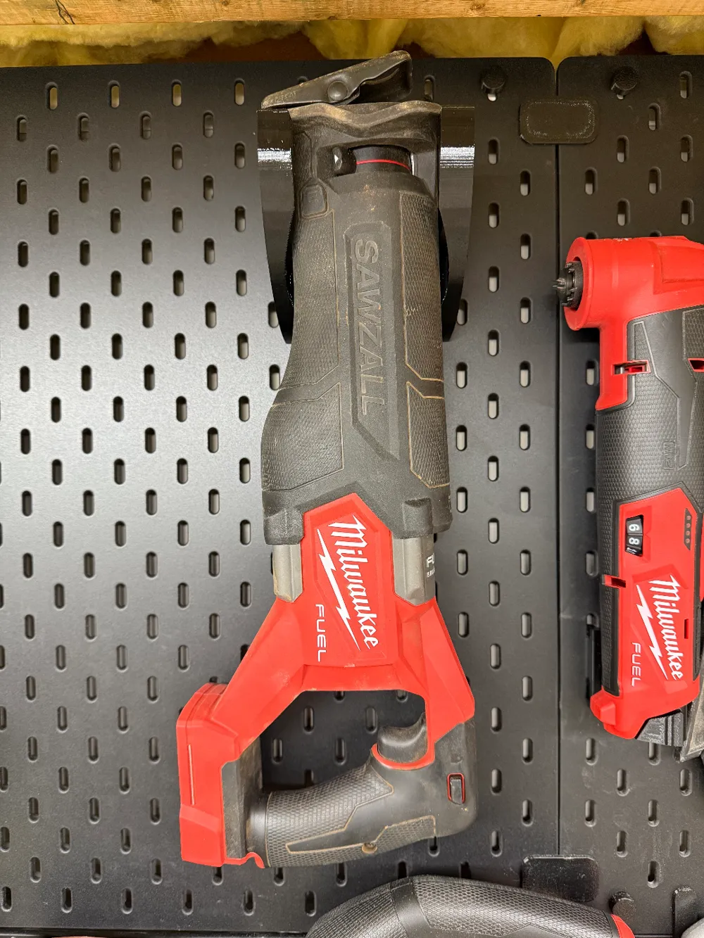 Milwaukee M18 FUEL Sawzall Skadis Mount by Adeptus Tugbotus MakerWorld ...