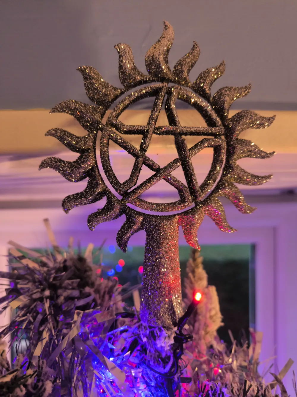 Supernatural Tree Topper by Smellbo_Baggins - MakerWorld