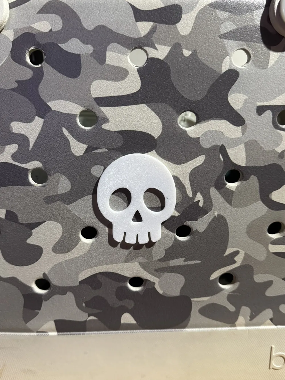 Creepy Skull Halloween Bogg Bag Charm - Free 3D Print Model - MakerWorld