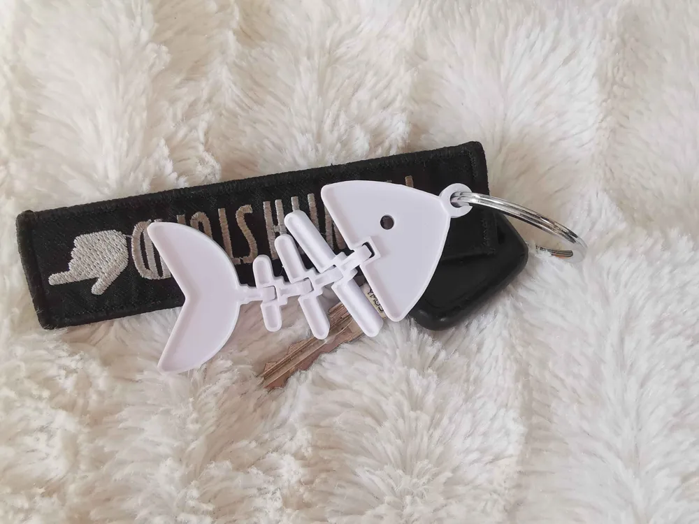 Articulated Skeleton Fish Keychain by O&K 3D Creations - MakerWorld
