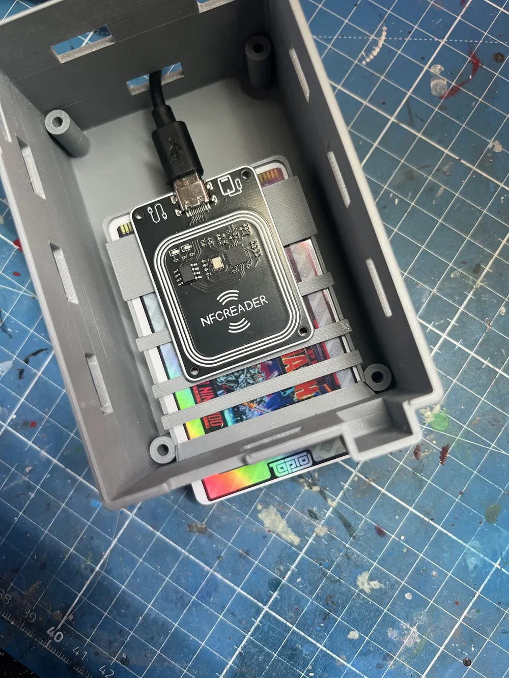 带 TapTo NFC 卡槽的 Mister FPGA 机箱 - 免费 3D 打印模型 - MakerWorld