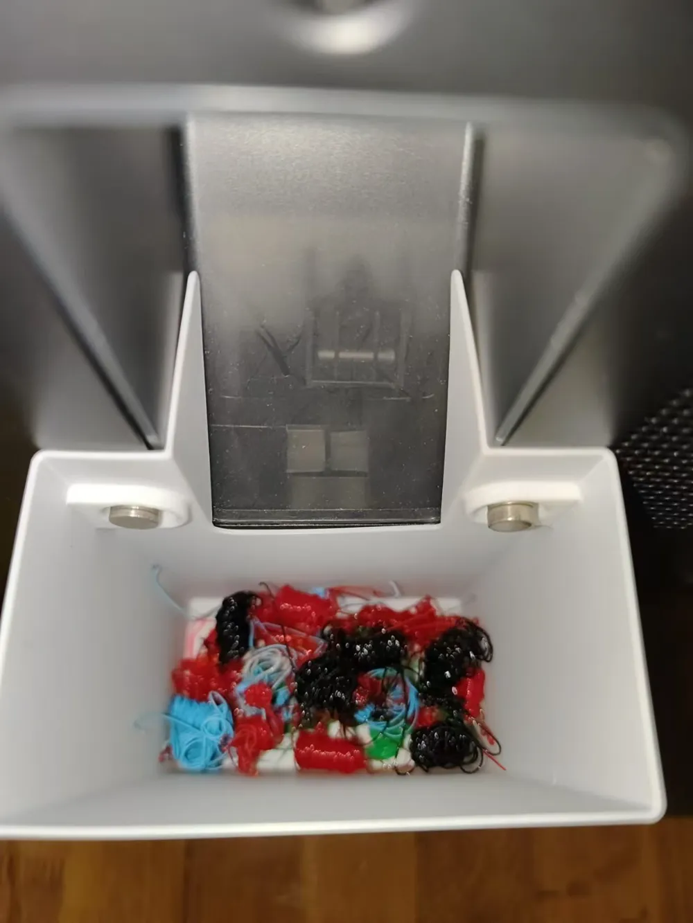 Poop Catcher Box Magnetic Attraction磁吸竹屎收集盒桶废料仓P1s by 超人 - MakerWorld
