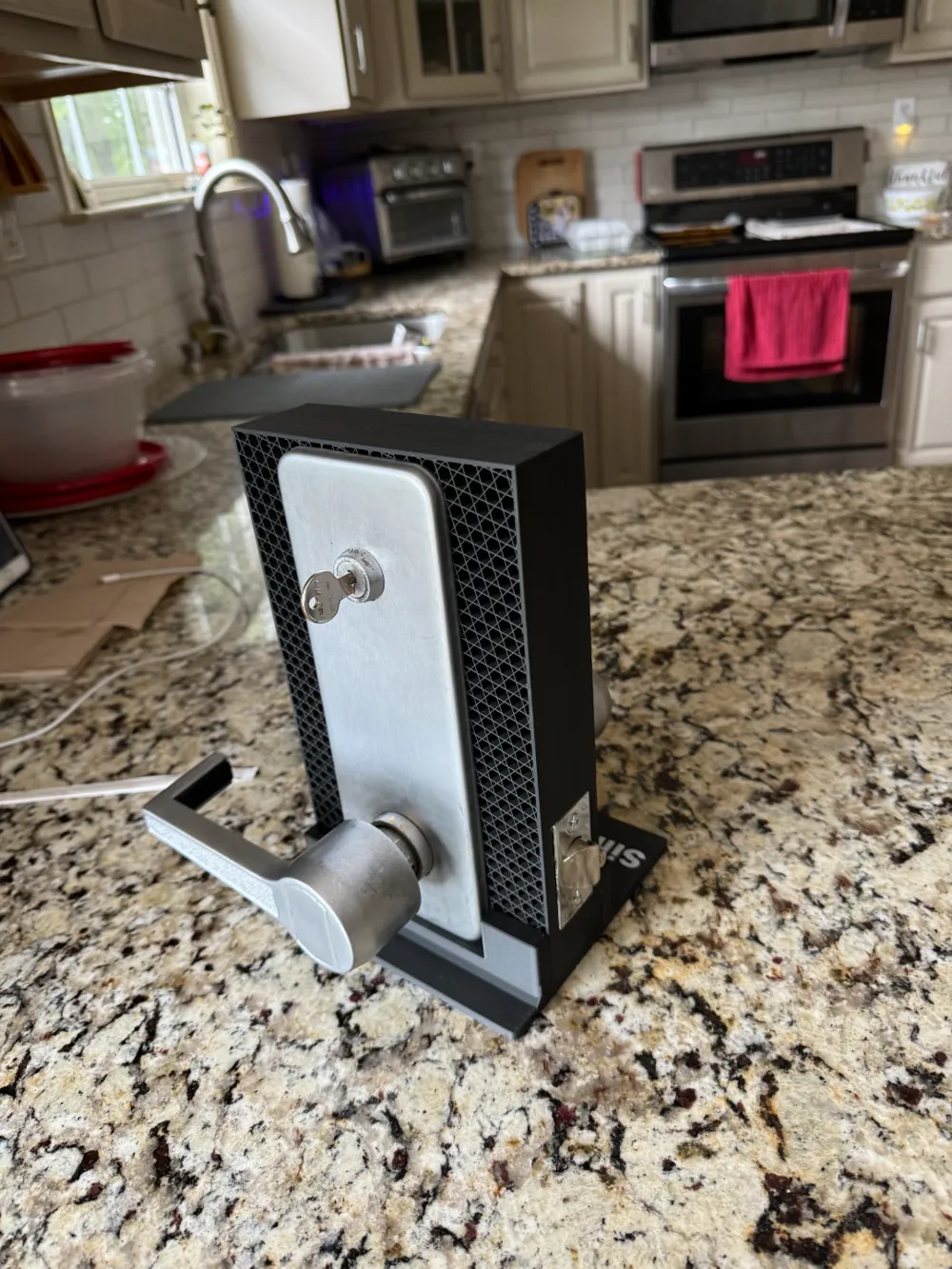 Simplex 1000 Lock Mount and Display Stand by DetBittenBinder - MakerWorld