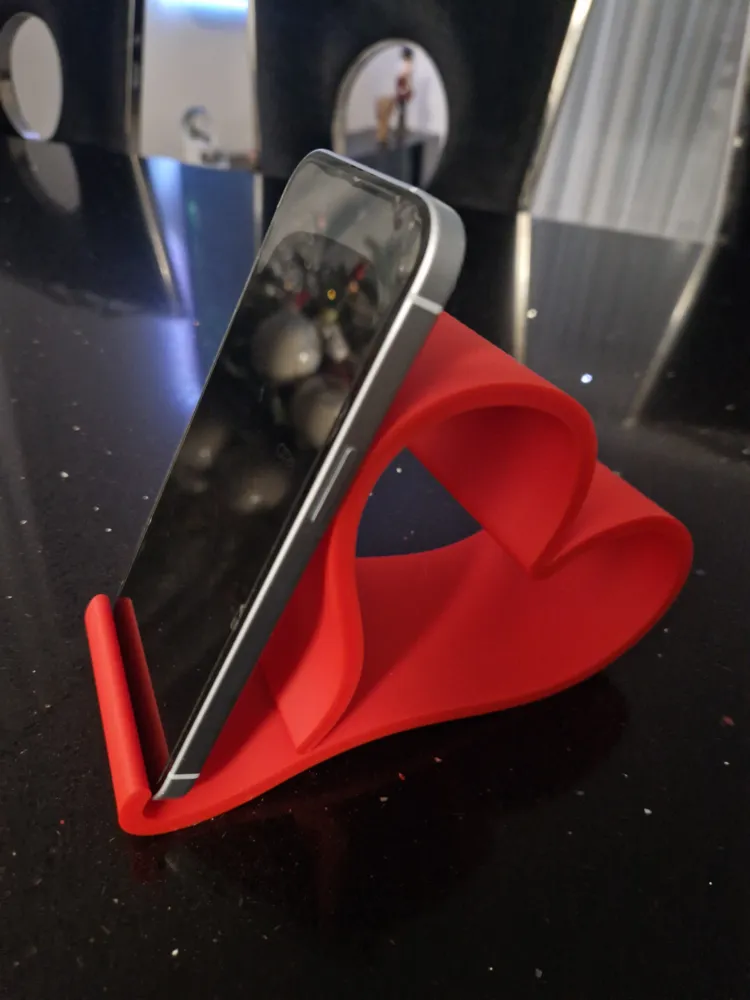 Phone holder/stand heart valentine decoration - Free 3D Print Model ...