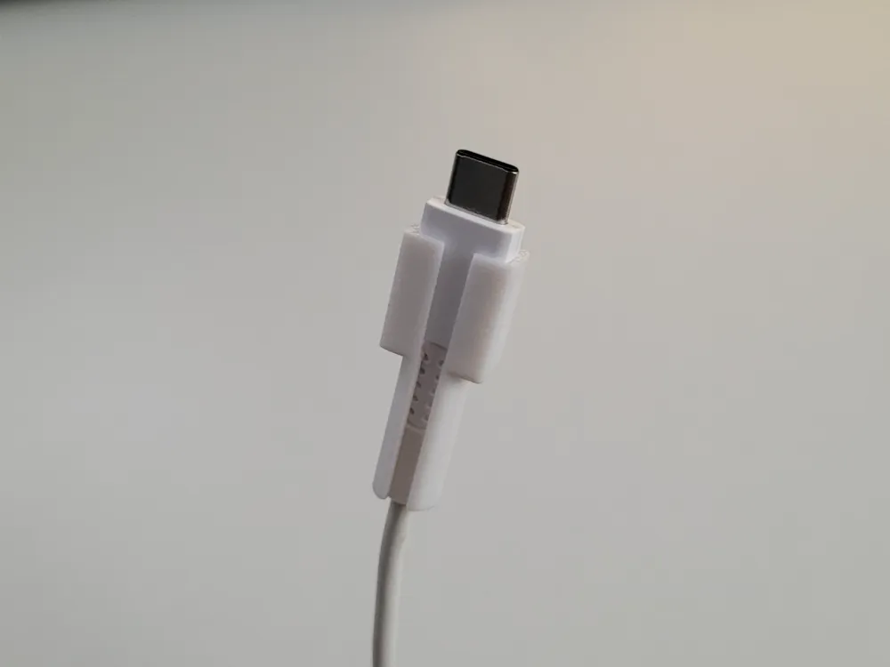 USB C cable protector by Toast MakerWorld: Download Free 3D Models