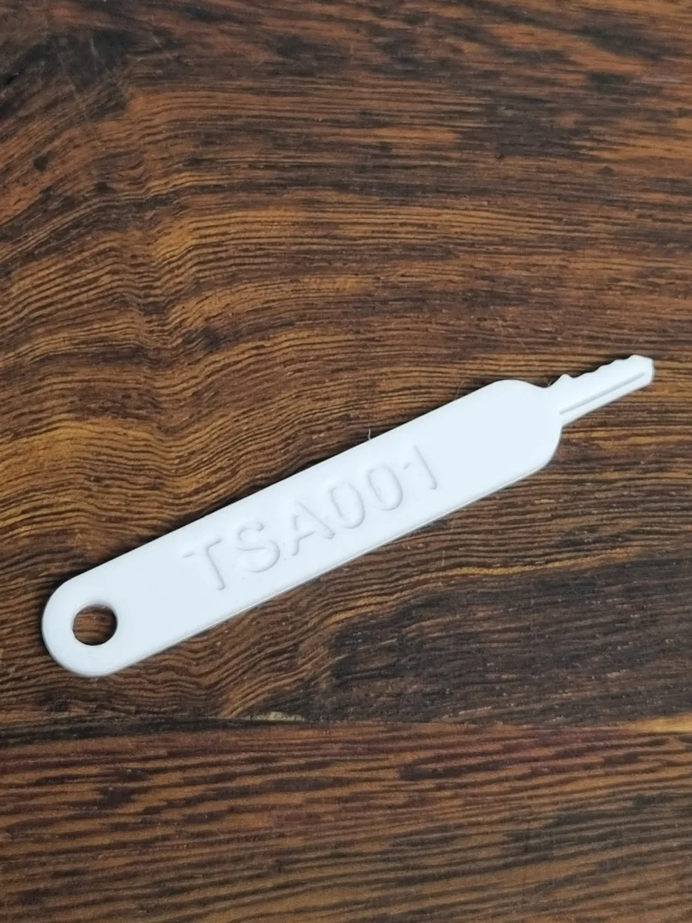 TSA "Travel Sentry" master key 001 - TSA key 1 Remixed by ...