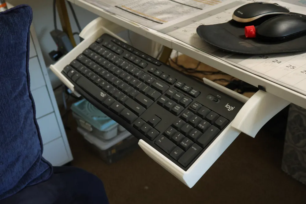 Universal Sliding Keyboard Holder/Tray - Free 3D Print Model - MakerWorld