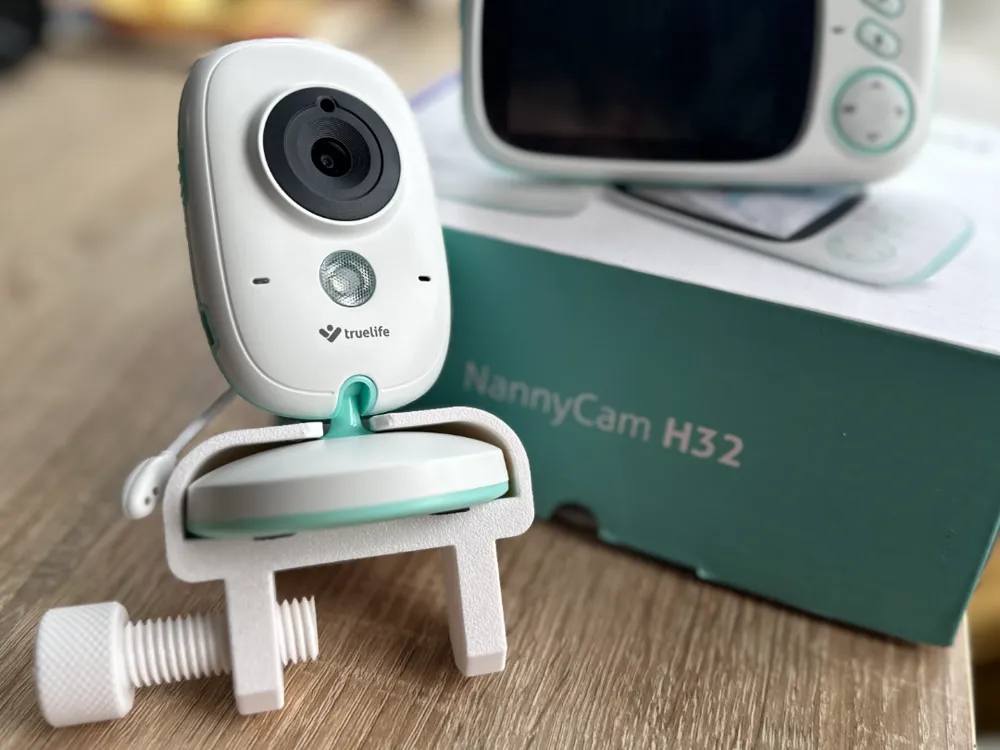 truelife nannycam h32 holder by 3Dcrabi - MakerWorld