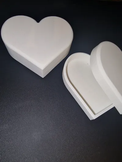 Heart shaped box by Madness3D - MakerWorld