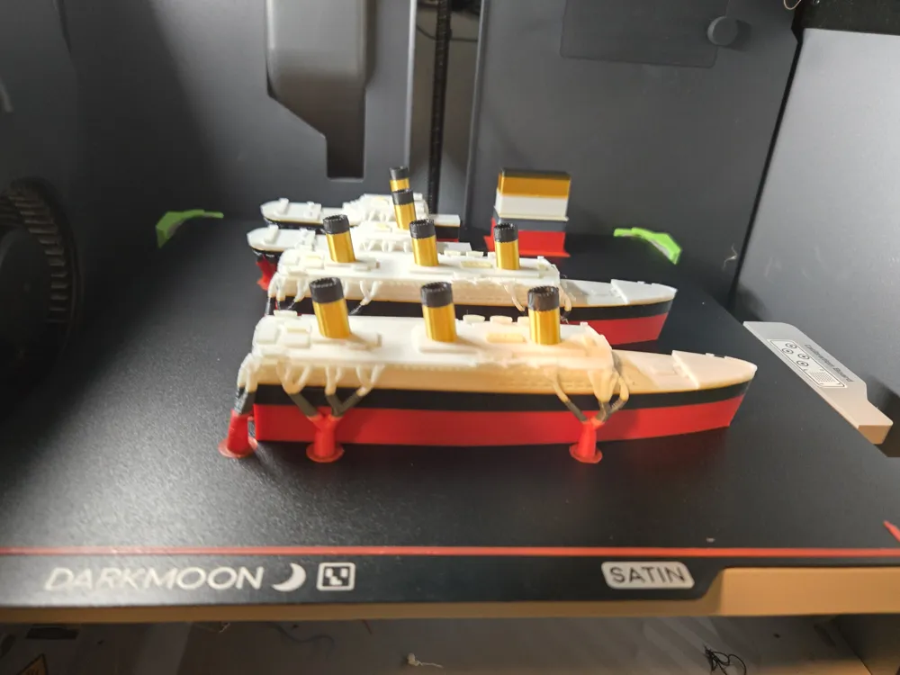 Break Apart Titanic - Free 3D Print Model - MakerWorld