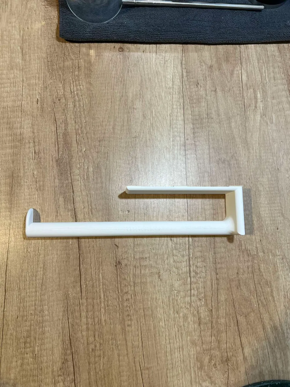 Curved Paper Towel Holder | Left and Right Version by befet MakerWorld ...
