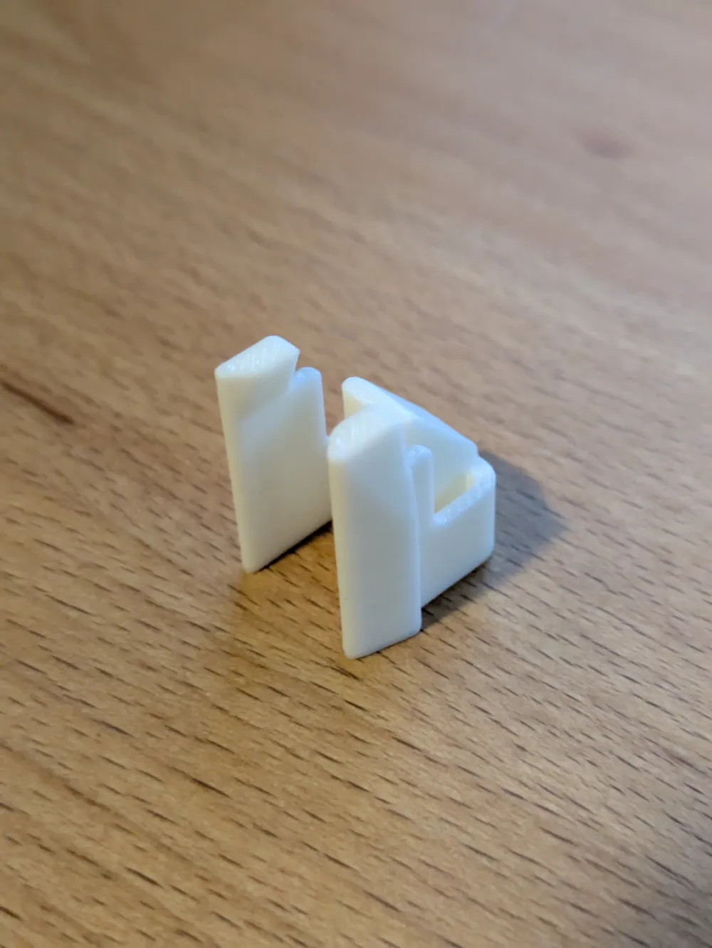 Elfa Wall Rail Bracket Locking Clip by magloon MakerWorld: Download ...