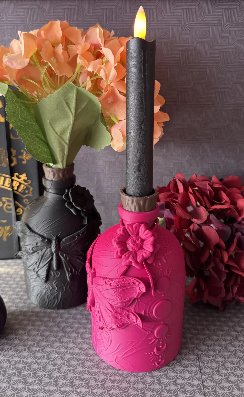 Potion Bottle Moth – Vase or Candle Holder by MaxFabFlo.3D.Druck MakerWorld: Download Free 3D Models