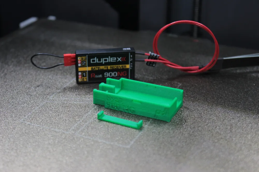 Jeti Rsat 900 NG - Clip Lock - Free 3D Print Model - MakerWorld