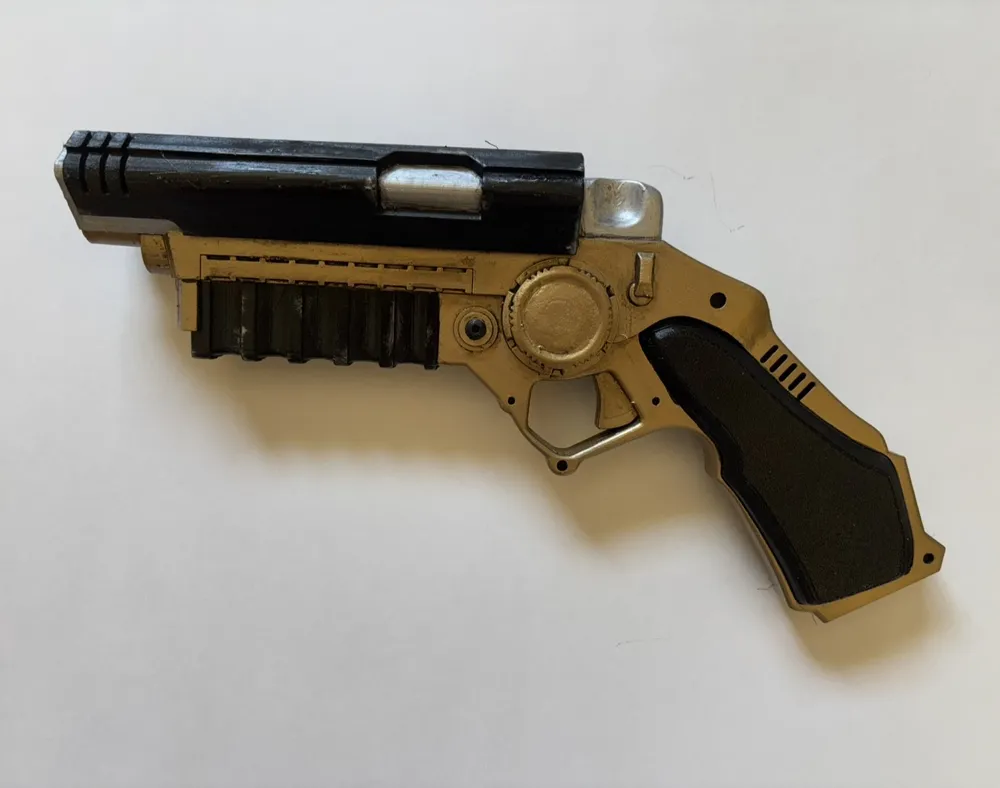 Dark Knight Batman Grapnel Gun - MakerWorld 3D Model | 3Drop