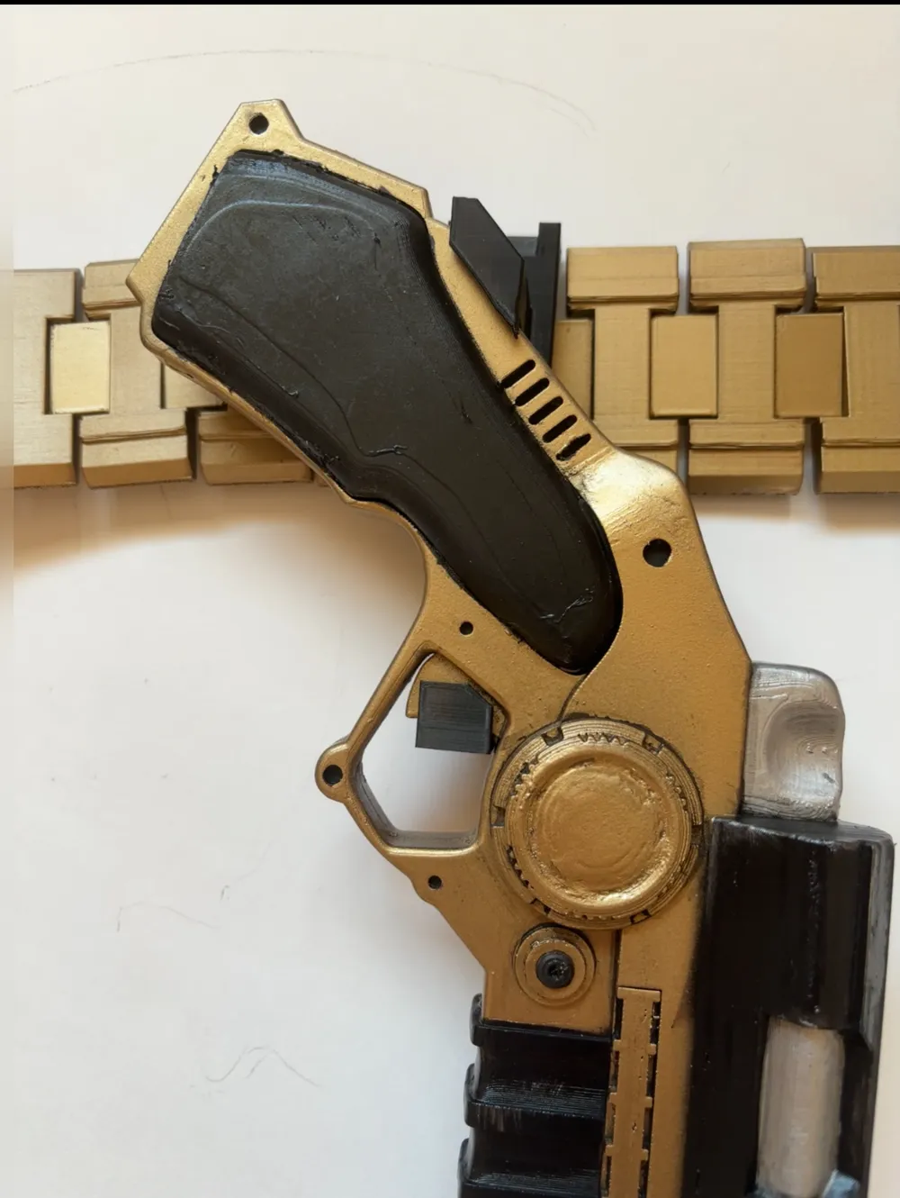 Dark Knight Batman Grapnel Gun - MakerWorld 3D Model | 3Drop