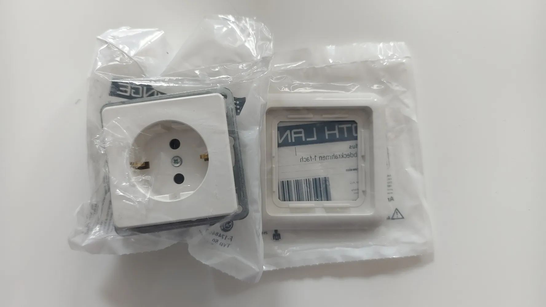 SONOFF Fusion 适配器盖板，适用于 ROTH LANGE Plus 来自 SONOFF.prints MakerWorld：免费 ...