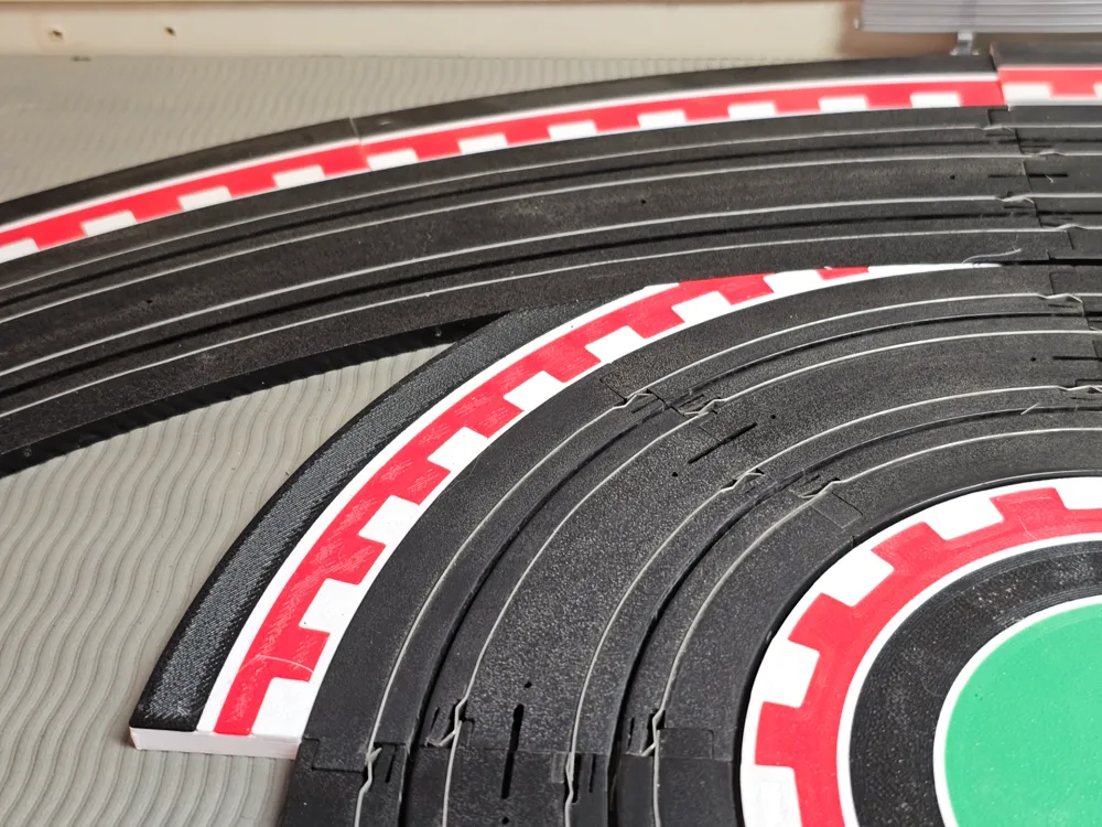 6" cut to 18" inside Slot Car Track Border by xcnick - MakerWorld