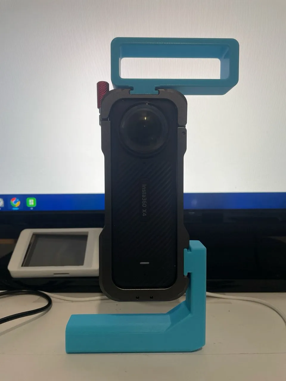 Insta x4 cage handle by MyOwnExperience - MakerWorld