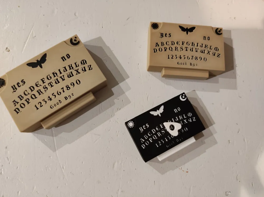 Mini Ouija Board – Pocket-sized Messages - Free 3D Print Model - MakerWorld