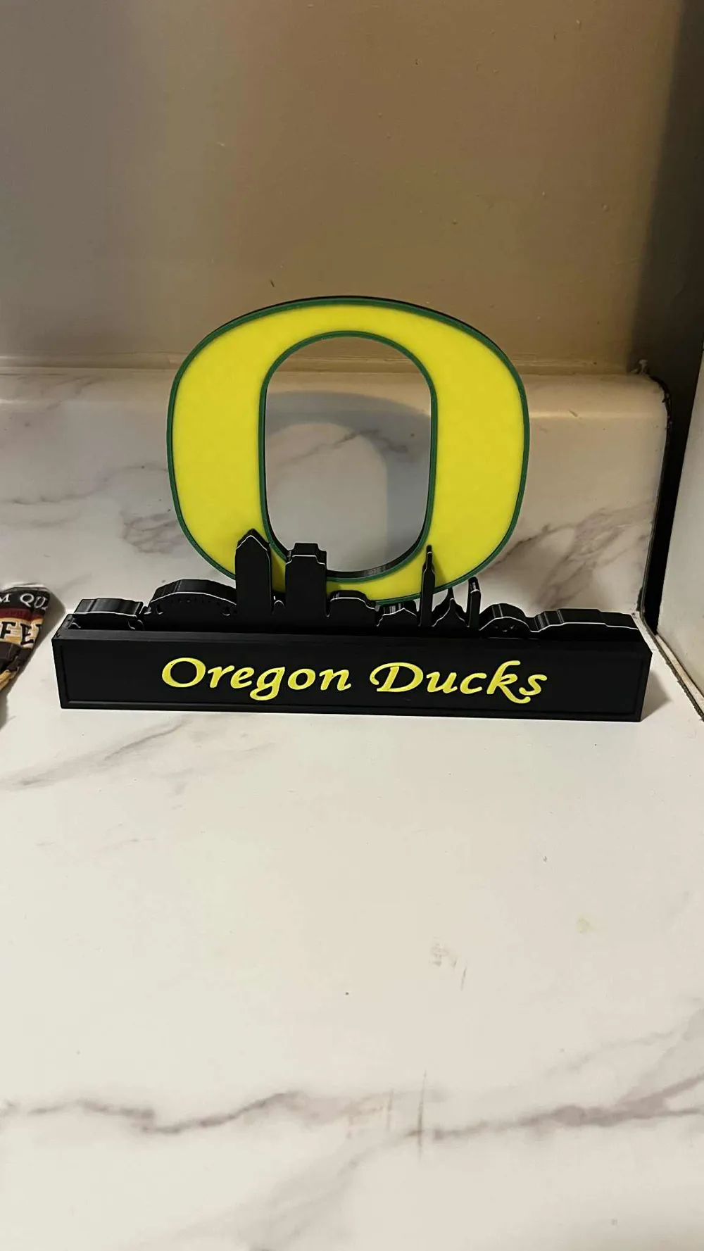 NFL オレゴン・ダックス スカイラインディスプレイ付き！ 作成者： Jessie_3d_art MakerWorld：無料3Dモデルをダウンロード