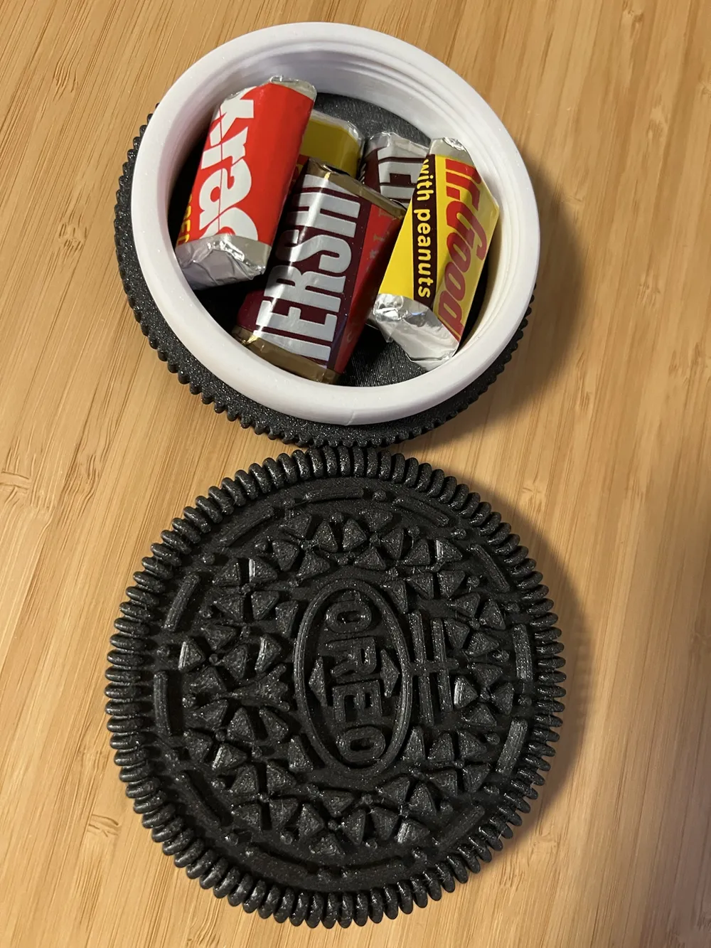 Oreo Overload: The Oreos So Stuffed,They Go to 11! by Adam L MakerWorld: Download Free 3D Models