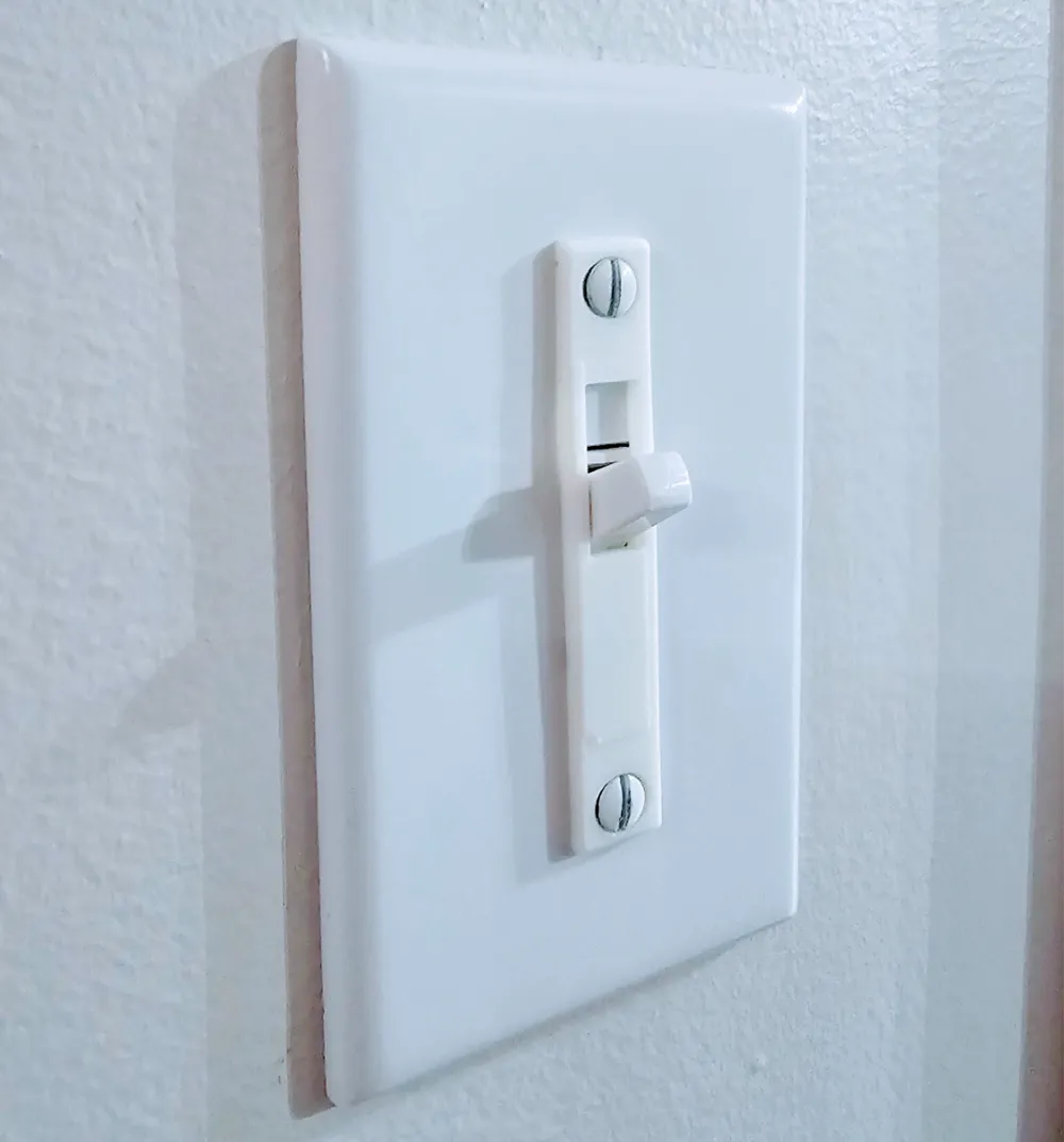 Light Switch Cover - Lock Position - Low Profile! by CryoSlang MakerWorld: Download Free 3D Models