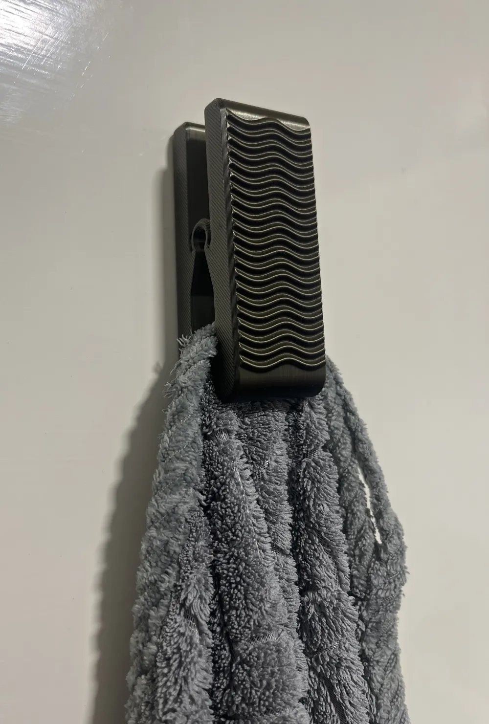 Springy HANGER - Free 3D Print Model - MakerWorld