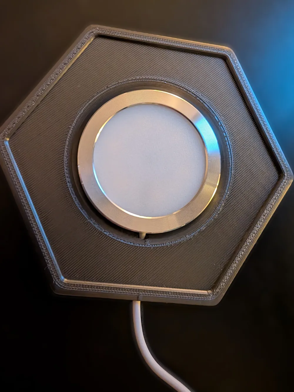 Hex-Twisted Prism Lamp - Free 3D Print Model - MakerWorld