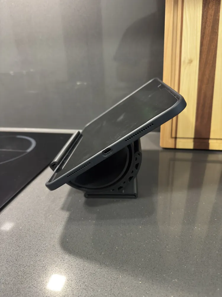 Adjustable iPad Holder |Case Compatible - Free 3D Print Model - MakerWorld