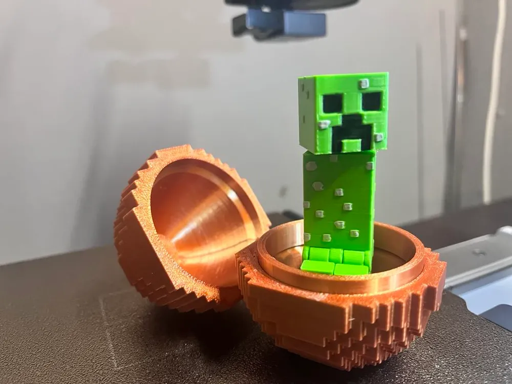 Easter Articulated Minecraft Creeper easter egg by vajcnerd - MakerWorld