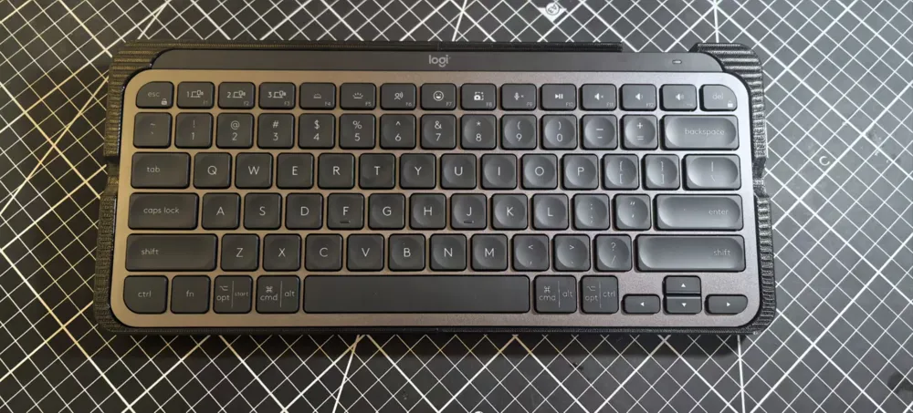 Logitech Master Series MX Keys Mini base by -pslMakerWorld: Download ...