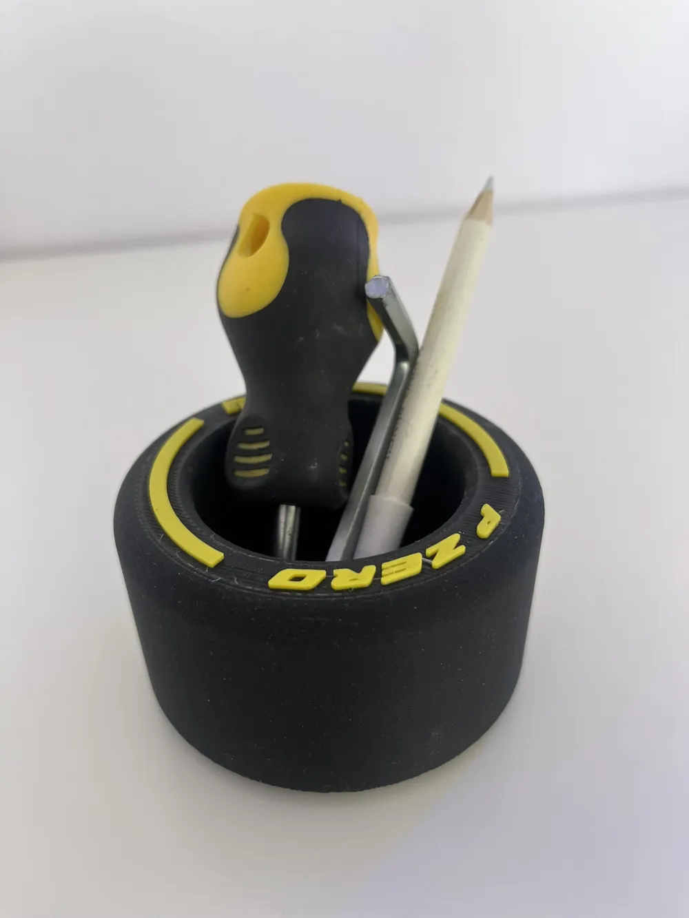 F1 Tyre Pen Holder Racing-Inspired Desk Organizer - Free 3D Print Model ...